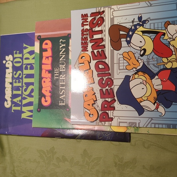 Scholastic | Other | Garfield Books By Jim Davis Bundle Of Three ...